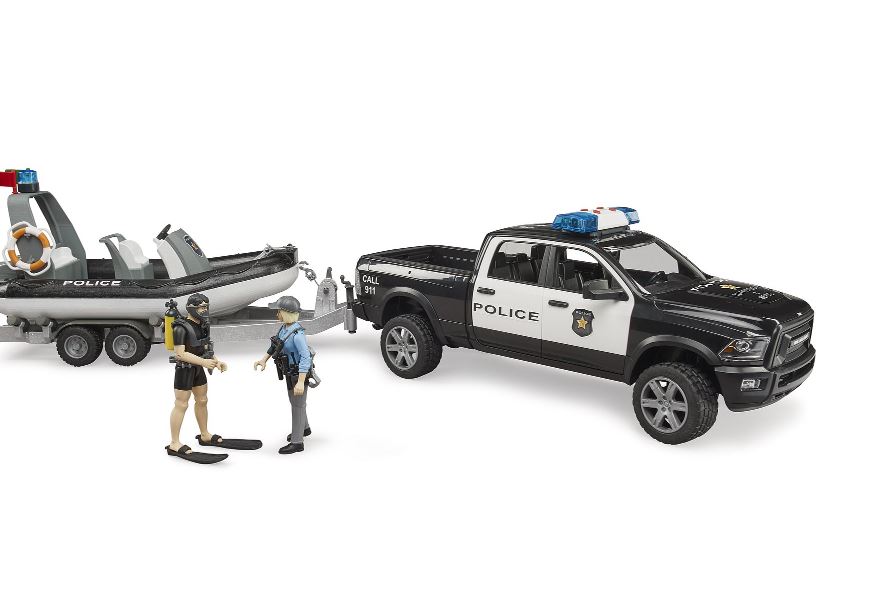 BRUDER - PICK-UP DE POLICE RAM 2500 AVEC MODULE L + S, REMORQUE, BATEAU ...