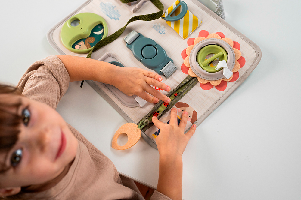 JCÉTÉ25 JC25 TAF TOYS - TABLEAU D'ÉVEIL «SNAP'N LEARN» AVEC ATTACHES ...