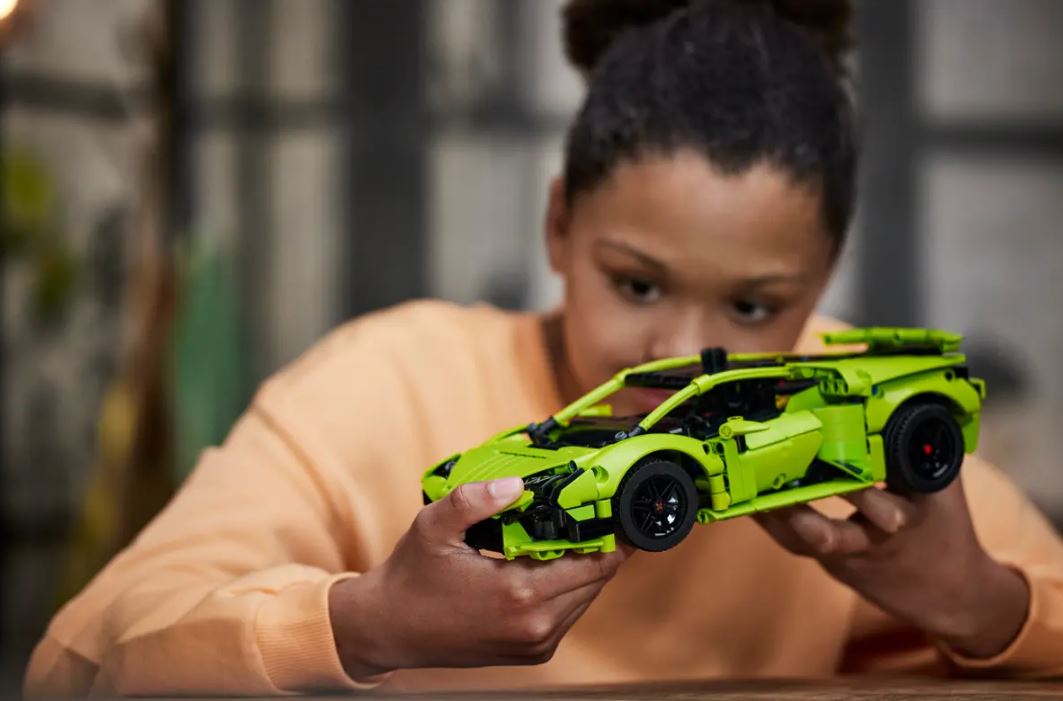 LEGO TECHNIC - LAMBORGHINI HURACÁN TECNICA #42161 - LEGO / Technic