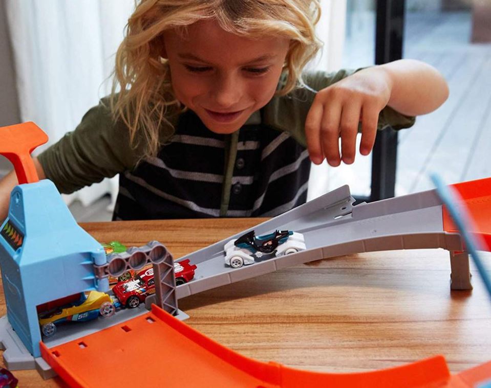 HOT WHEELS ACTION - PISTE ASSORTIES - CAMIONS, ARMES ET SUPERHÉROS ...