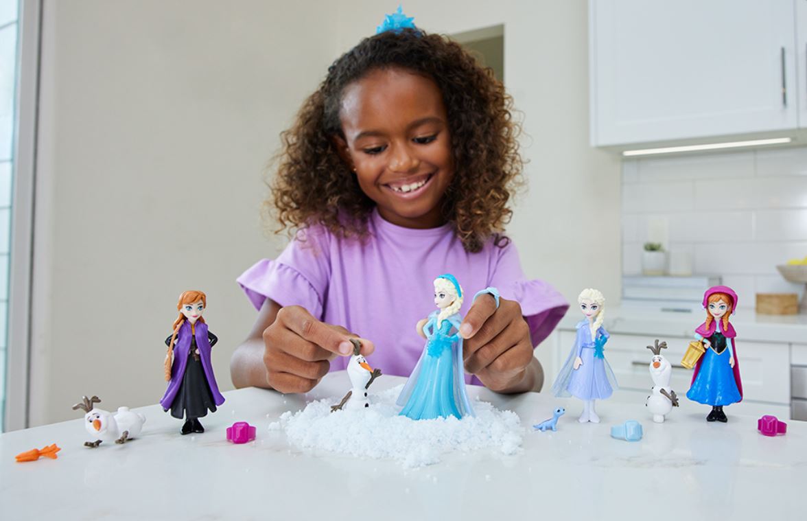 LA REINE DES NEIGES - COLOR REVEAL NEIGE - PETITE POUPÉE ASSORTIE ...