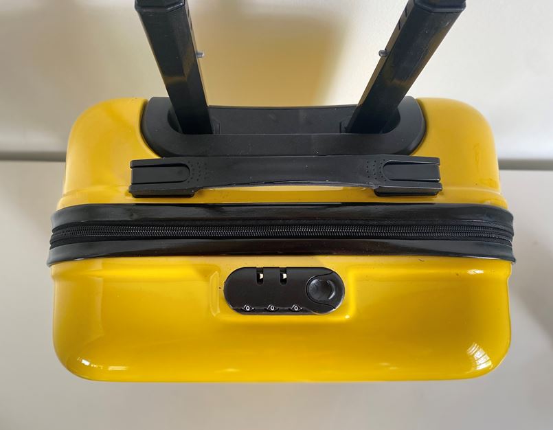 VALISE DELUXE POKEMON PIKACHU JAUNE AVEC SERRURE 18" (46 CM) - CHAMBRE ...